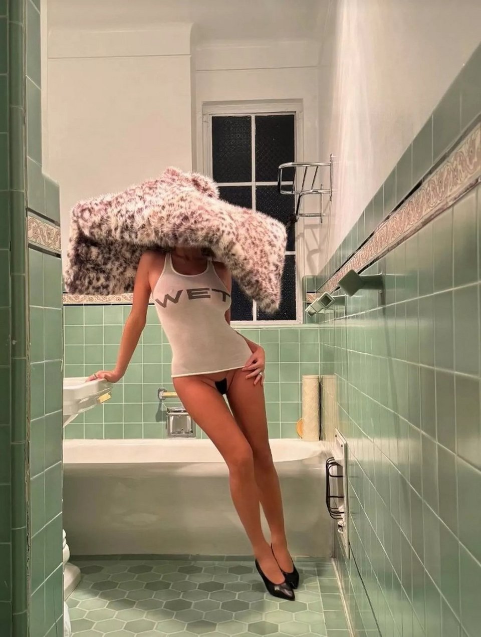 Κάνιε Γουέστ: Ανέβασε αποκαλυπτική φωτογραφία της συζύγου του στο Instagram - iefimerida.gr